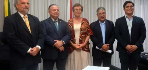 Marcelino Galo e Neusa Cadore tomam posse na Assembleia